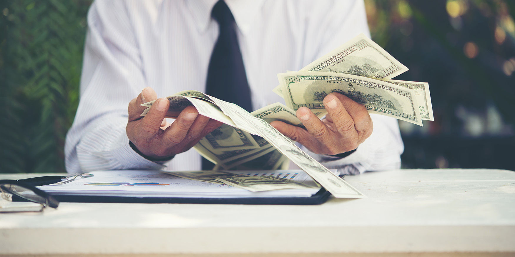 Recyclers versus Smart Safes: What's Better for Retailers?